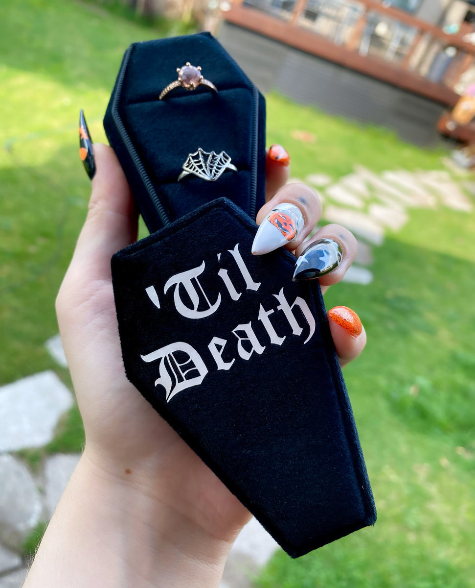 Velvet Ring Coffin Box – Celine XO
